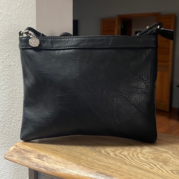 Sydney Love | Bags | New Sydney Love Crossbody | Poshmark